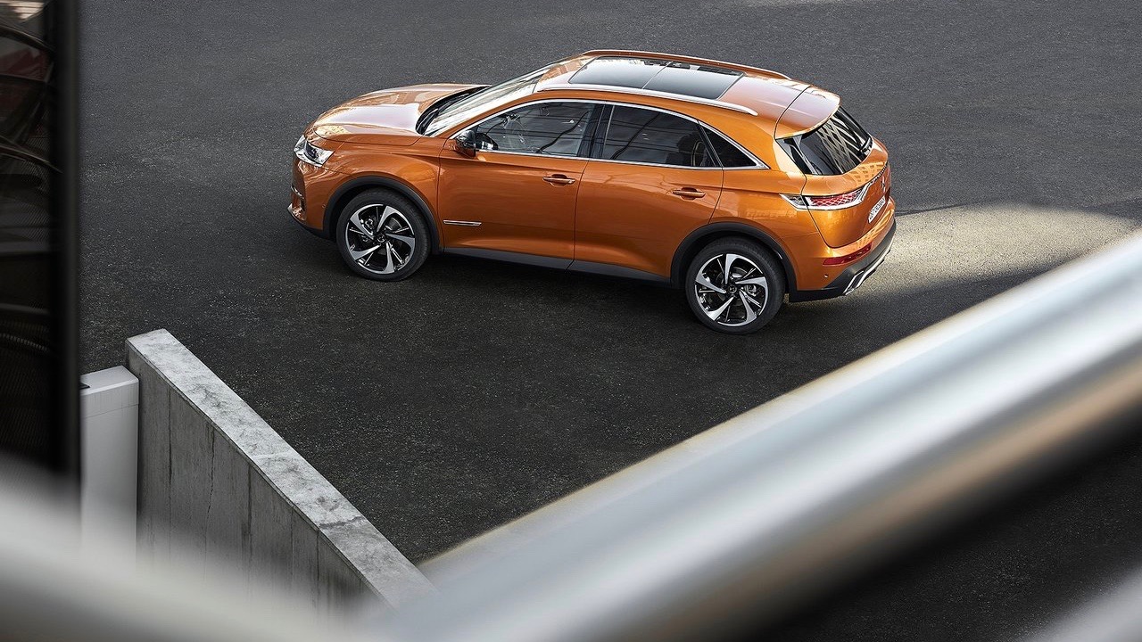 2018 DS7 Crossback unveiled at the 2017 Geneva Motor Show - Chasing Cars