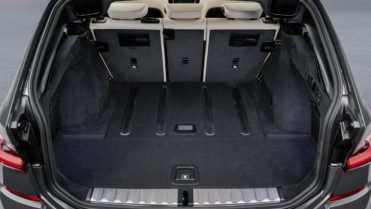 New BMW 330i wagon locked in for Australia - Chasing Cars