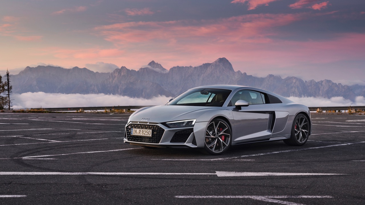 Audi R8 rear-wheel-drive added as permanent model - Chasing Cars