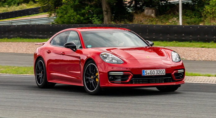 Porsche Panamera Reviews & News - Chasing Cars