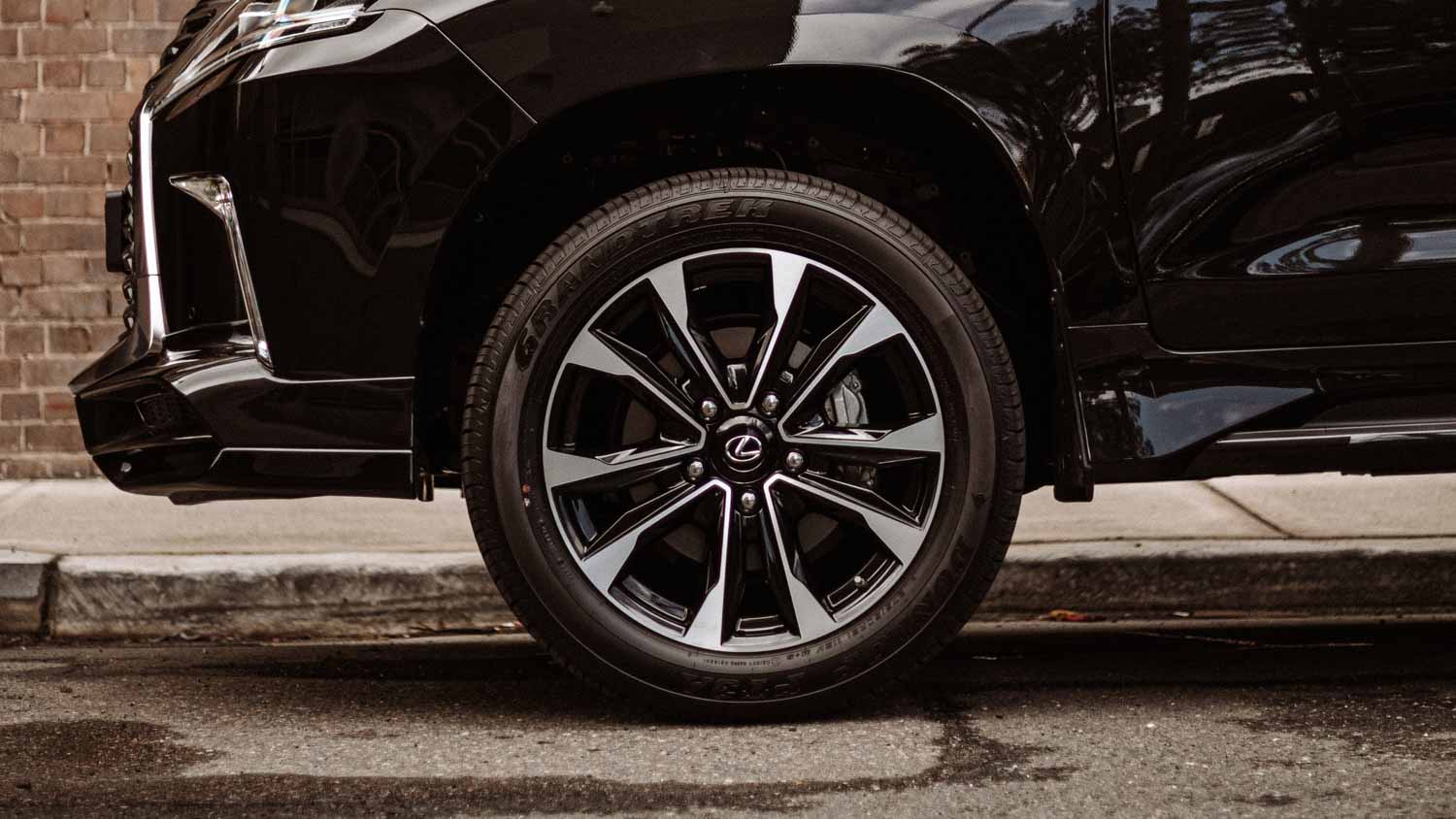 Lexus LX 570 S 2021: flagship Japanese full-size SUV gets a suave new ...