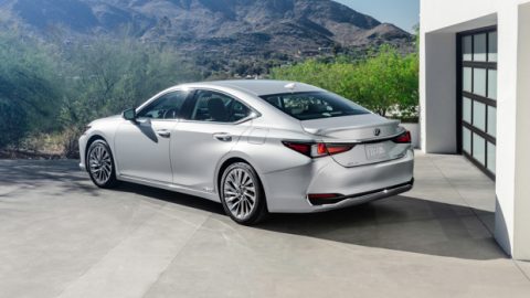 Lexus ES 2021: facelift brings a smoother ride, more safety - Chasing Cars