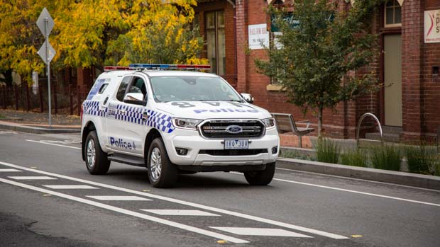 Ford Ranger adopted by Victoria Police to transport prisoners - Chasing ...