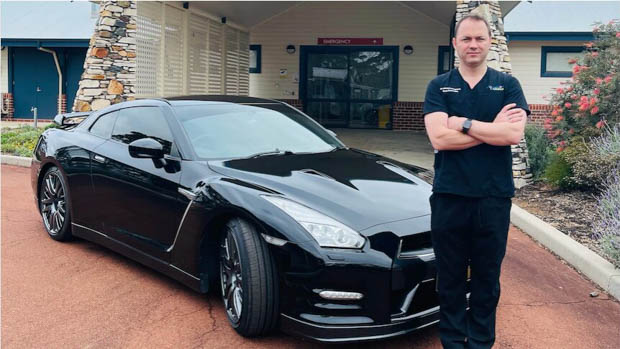 Aussie doctor employs an R35 GT-R to help save patient’s lives ...