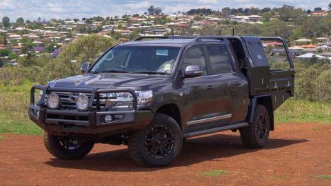 Toyota Land Cruiser 300 Series dual-cab ute build imagined - Chasing Cars