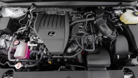 Lexus TX: high-performance AWD hybrid TX500h inbound - Chasing Cars