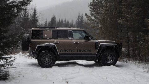 Land Rover Defender 2023 - Arctic trucks creates tough-looking version ...