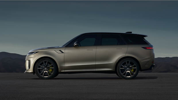 Range Rover Sport 2023: $360K SV gains twin-turbo V8 mild-hybrid ...
