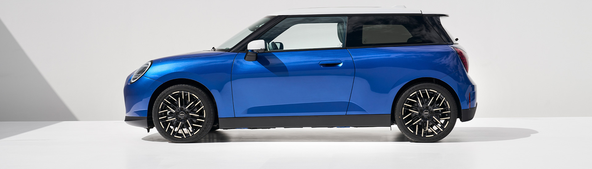 Mini Cooper Electric 2024 revealed: more range and power with fresh ...