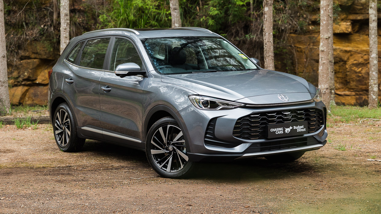 MG ZS Essence Hybrid+ 2025 review - Chasing Cars