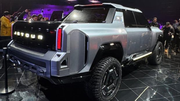 Diesel plug-in hybrid ute? New Chery dual-cab looms to challenge Ford ...