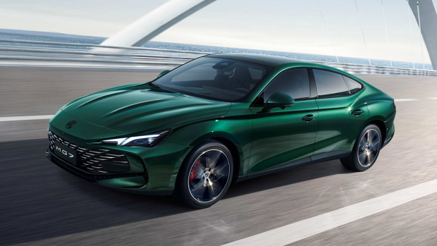 MG debuts turbo front-drive MG7 sedan set to bump shoulders with Toyota ...