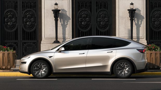Tesla’s six-seater is here! Tesla Model Y L 2026 priced for Australia ...