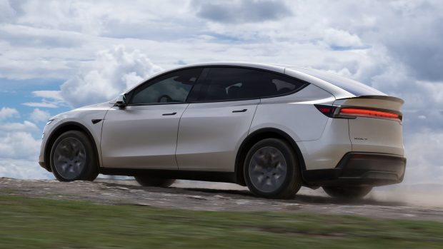 Tesla’s six-seater is here! Tesla Model Y L 2026 priced for Australia ...