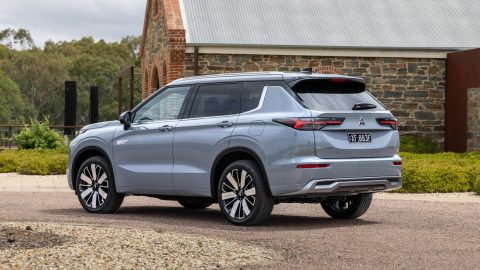 Mitsubishi Outlander PHEV pricing and specifications confirmed! More EV ...